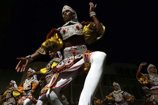 Sri Lankan Lowcountry Thelme Dancers Perform Editorial Stock Photo ...