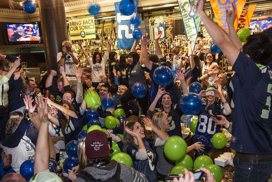 Seattle Seahawk Fans Celebrate Their Teams Editorial Stock Photo ...