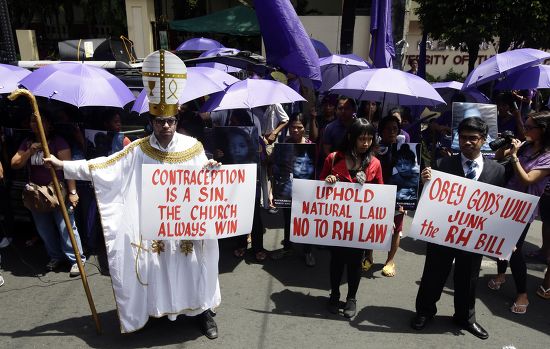 Filipinos Costumes First Row Mock Protesters Editorial Stock Photo ...