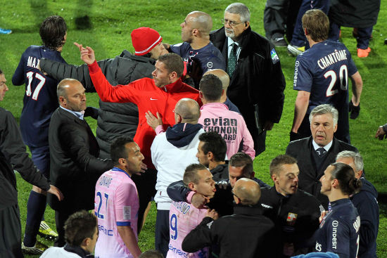 Players Paris Saint Germain Fight Players Editorial Stock Photo - Stock ...