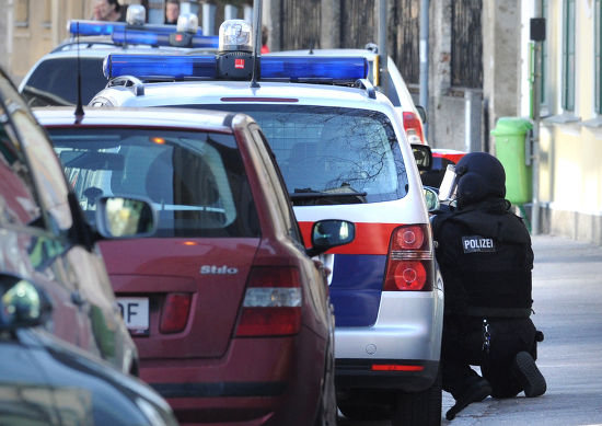 Austrian Police Officers Near Officebuilding Klosterneuburg Editorial ...