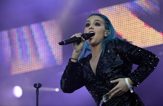 Singer Amy Sheppard Australian Indiepop Band Editorial Stock Photo ...