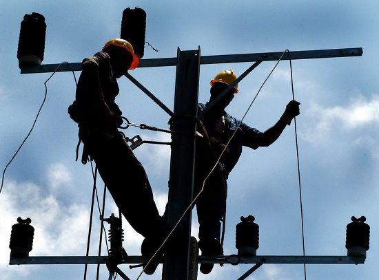 Workers Cubas Electricity Company Work On Editorial Stock Photo - Stock ...