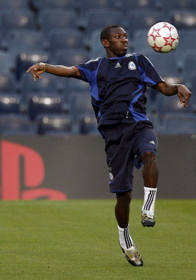 Chelsea Fcs French Midfielder Lassana Diarra Editorial Stock Photo ...