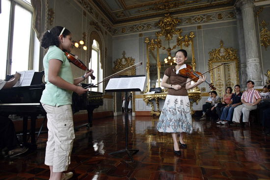 Master Violinist United Nations Messenger Peace Editorial Stock Photo ...