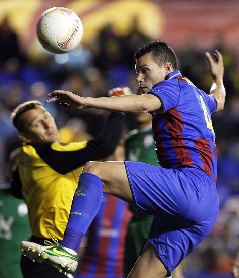 Levantes Defender David Navarro R Tries Editorial Stock Photo - Stock ...