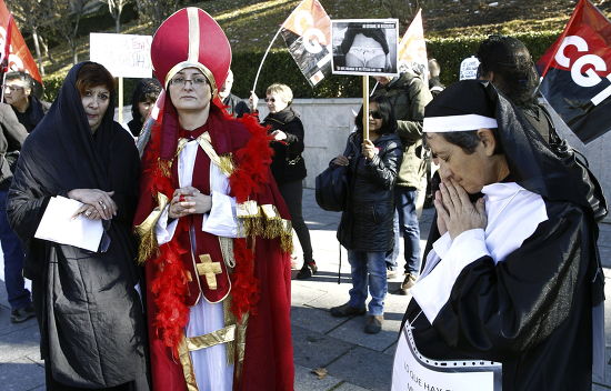 Women Dressed Religious Costumes Pose Photographers Editorial Stock ...