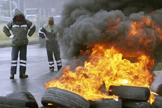 Fire Barricades Placed By Workers Navantia Editorial Stock Photo ...