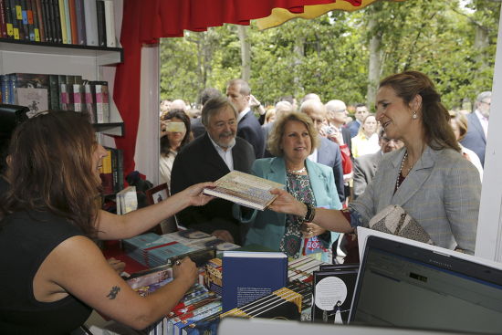 Spanish Princess Elena R Visits Booth Editorial Stock Photo - Stock ...