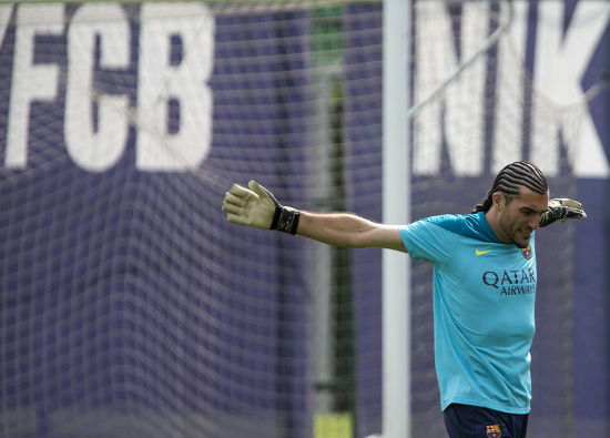 Goalkeeper Fc Barcelona Jose Manuel Pinto Editorial Stock Photo - Stock ...
