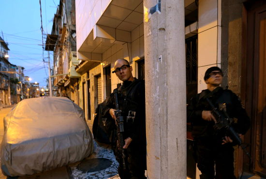 Brazilian Policemen Take Positions During Police Editorial Stock Photo ...