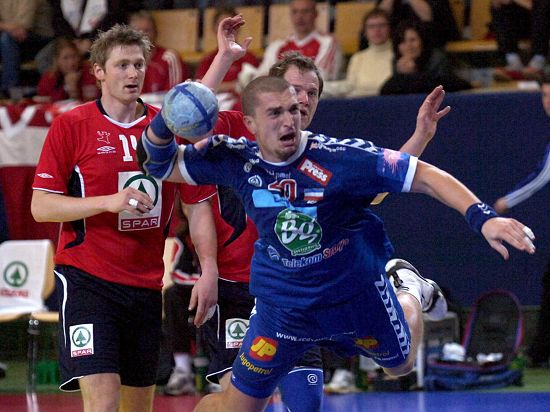 Serbiamontenegros Ratko Nikolic Center Tries Score Editorial Stock ...