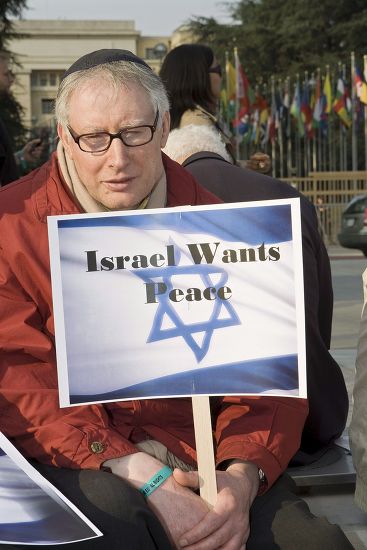 Jewish Sympathizer Holds Sign Reading Israel Editorial Stock Photo ...