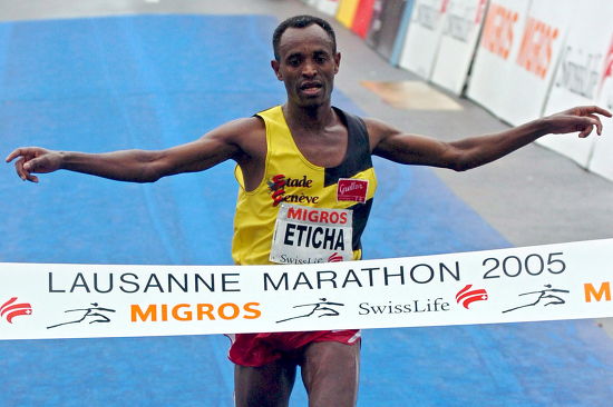 Ethiopian Tesfaye Eticha Crosses Finishing Line Editorial Stock Photo ...