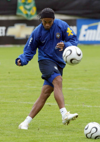 Brazilian Soccer Star Ronaldinho Plays Ball Editorial Stock Photo ...