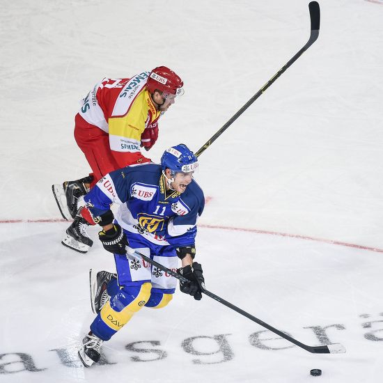 Helsinkis Roope Talaja Fights Puck Davos Editorial Stock Photo - Stock ...