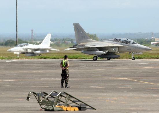 South Korean Made Fa50ph Fighter Jets Editorial Stock Photo - Stock ...