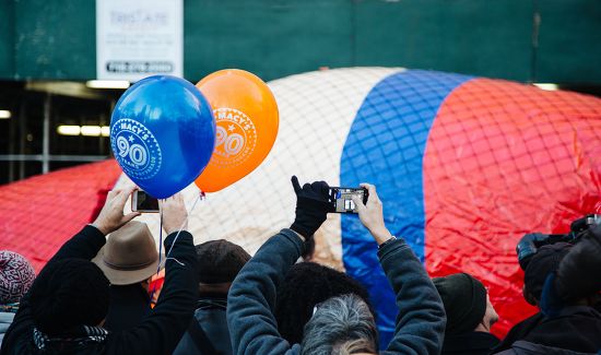 People Take Photos They Watch Balloons Editorial Stock Photo - Stock ...