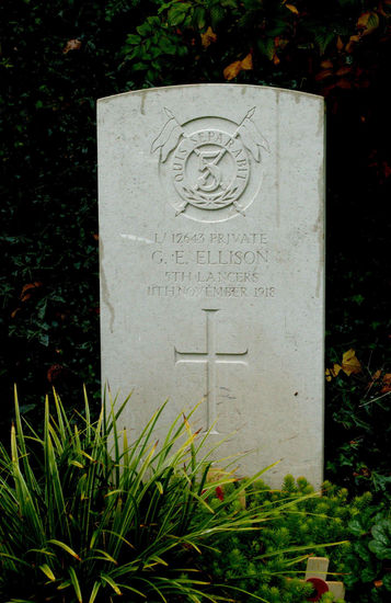Grave Private George Ellison Killed 1058am Editorial Stock Photo ...
