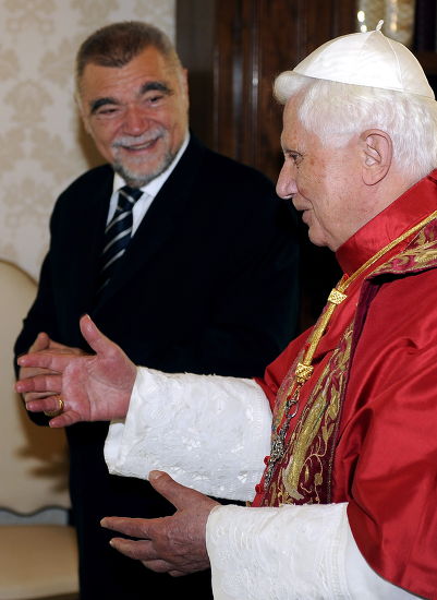 Pope Benedict Xvi R Croatian President Editorial Stock Photo - Stock ...