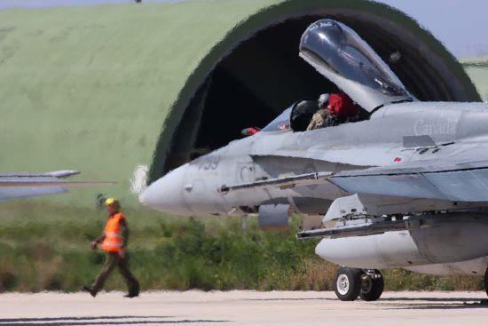 Pilot Sits Cockpit Canadian Cf18a Fighter Editorial Stock Photo - Stock ...