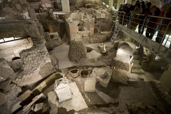 People Visit Roman Necropolis Via Triumphalis Editorial Stock Photo ...