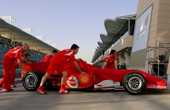 Mechanics Ferrari Push Their Car Pit Editorial Stock Photo - Stock ...