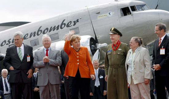 German Chancellor Angela Merkel Waves After Editorial Stock Photo ...