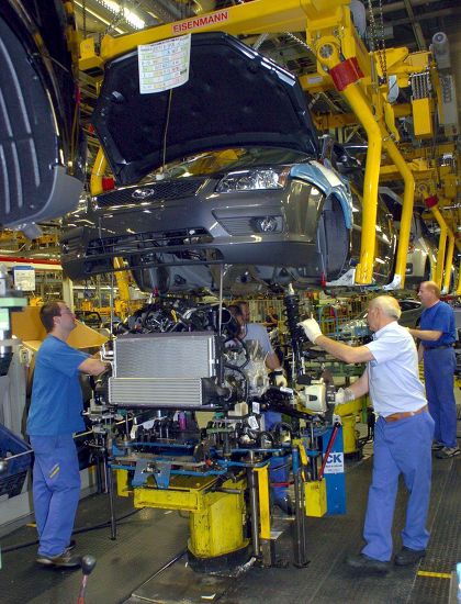 Workers Assemble Passenger Cars Ford Factory Editorial Stock Photo ...