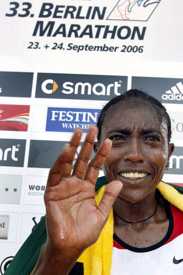 Ethiopian Marathon Athlete Gete Wami Smiles Editorial Stock Photo ...