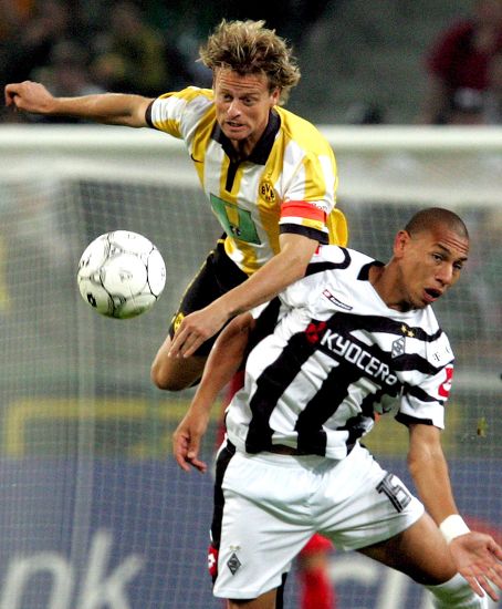 Christian Woerns Borussia Dortmund Fights Ball Editorial Stock Photo ...