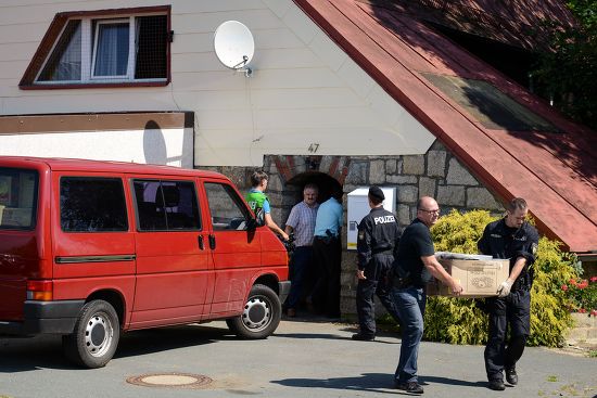 Police Officers Carry Boxes Evidence Out Editorial Stock Photo - Stock ...