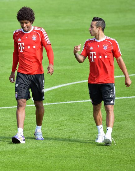 Bayern Munich Players Dante L Thiago Editorial Stock Photo - Stock ...