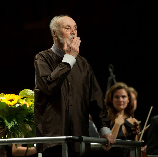 German Conductor Kurt Masur Acknowledges Applause Editorial Stock Photo ...