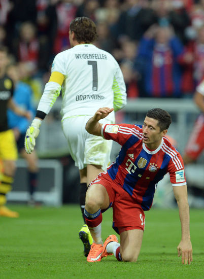 Fc Bayern Munichs Robert Lewandowski Action Editorial Stock Photo ...