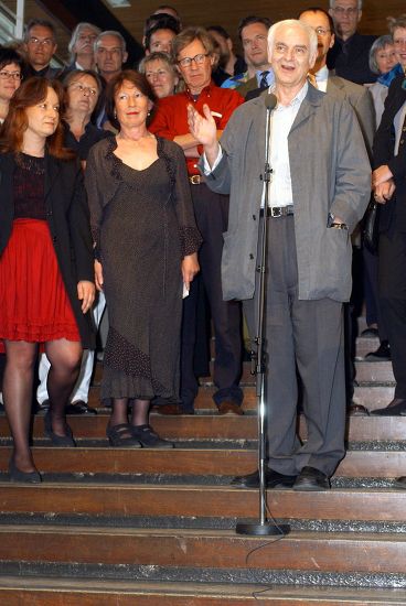 Der Schweizer Schriftsteller Adolf Muschg Hlt Editorial Stock Photo ...