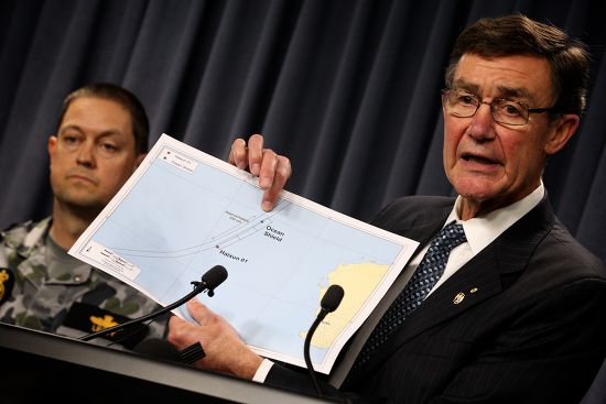 Australian Former Defence Chief Angus Houston Editorial Stock Photo ...
