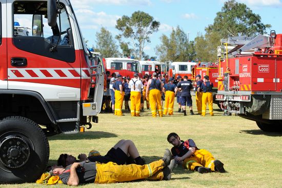 Fire Fighting Crews South Australia Victoria Editorial Stock Photo ...