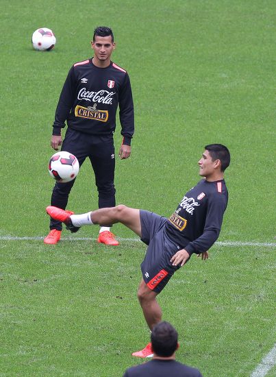 Peruvian National Soccer Team Players Irven Editorial Stock Photo ...