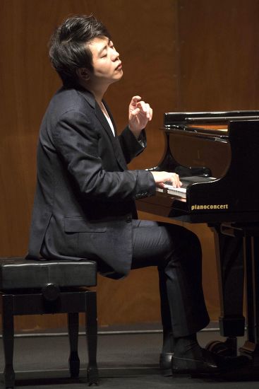 Chinese Concert Pianist Lang Lang Performs Editorial Stock Photo ...