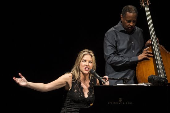 Canadian Pianist Singer Diana Krall Perfoms Editorial Stock Photo ...