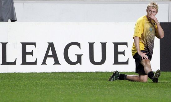 Celtic Glasgow Soccer Player Simon Ferry Editorial Stock Photo - Stock ...