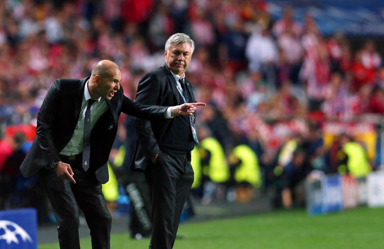 Real Madrids Assistant Coach Zinedine Zidane Editorial Stock Photo ...