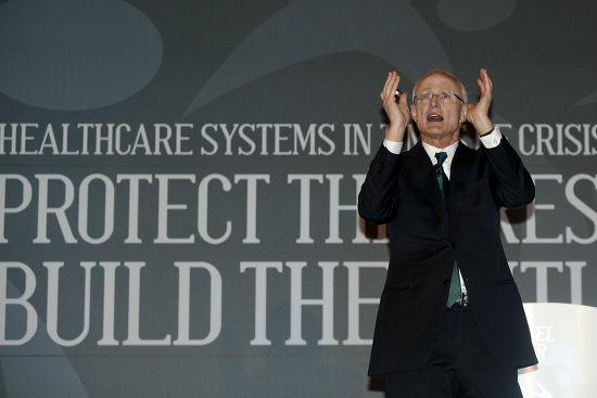 Harvard Business School Professor Michael Porter Editorial Stock Photo ...