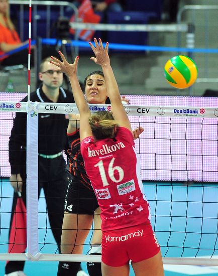 Gozde Yilmaz Rear Eczacibasi Vitra Istanbul Editorial Stock Photo ...