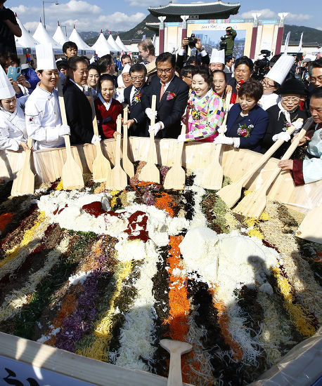 Crowd People Holding Wooden Shovels Makes Editorial Stock Photo - Stock ...
