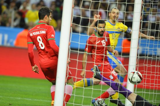 Swedens Zlatan Ibrahimovic Back R Scores Editorial Stock Photo - Stock ...