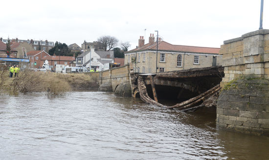 Engineers Survey Damage Partially Collapsed Tadcaster Editorial Stock ...