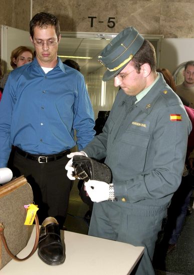 Md07 20011228 Madrid Spain Security Guard Editorial Stock Photo - Stock ...