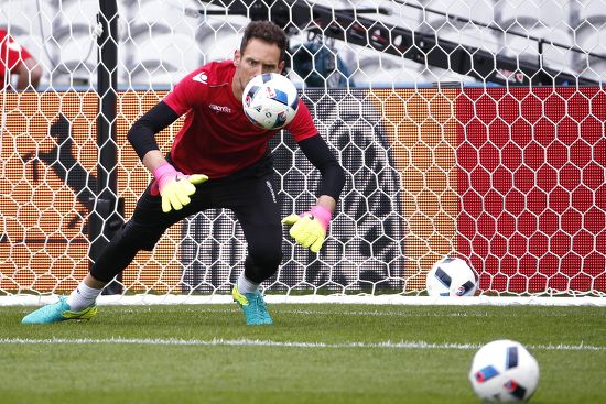 Albanian National Soccer Team Goalkeeper Etrit Editorial Stock Photo ...